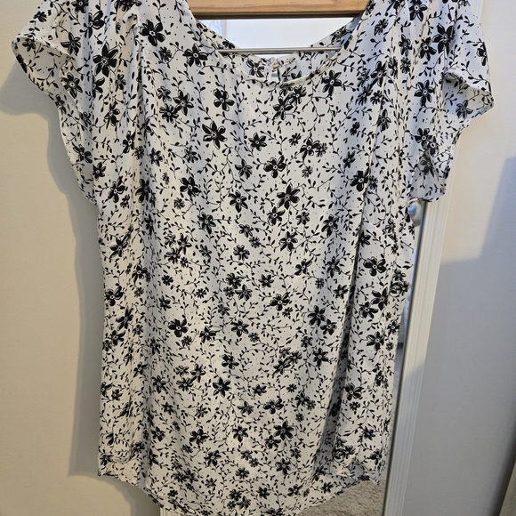 T.J.Maxx | Tops | Tjmaxx Black And White Floral Blouse | Poshmark